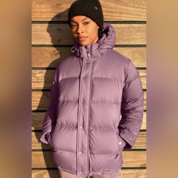 TNA | Jackets & Coats | Aritzia Tna Super Puff Goode Down Jacket Stains ...